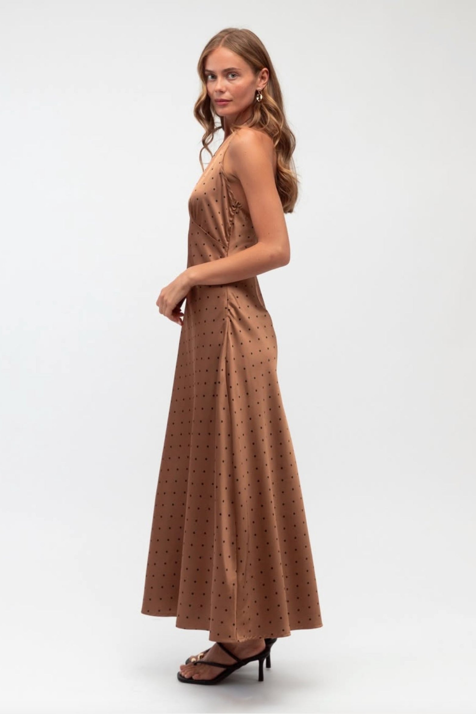 YUKI POLKA DOT HALTER NECK DRESS – One Palm Studio